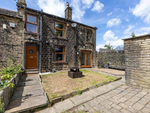 2 bedroom cottage to rent