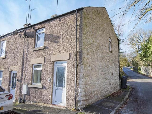2 bedroom end of terrace house to rent