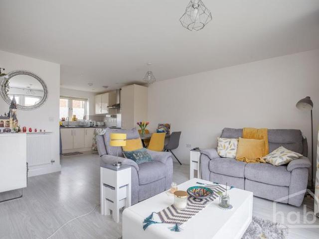 2 bedroom end of terrace house to rent