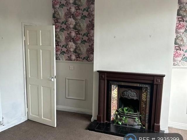 2 bedroom end of terrace house to rent