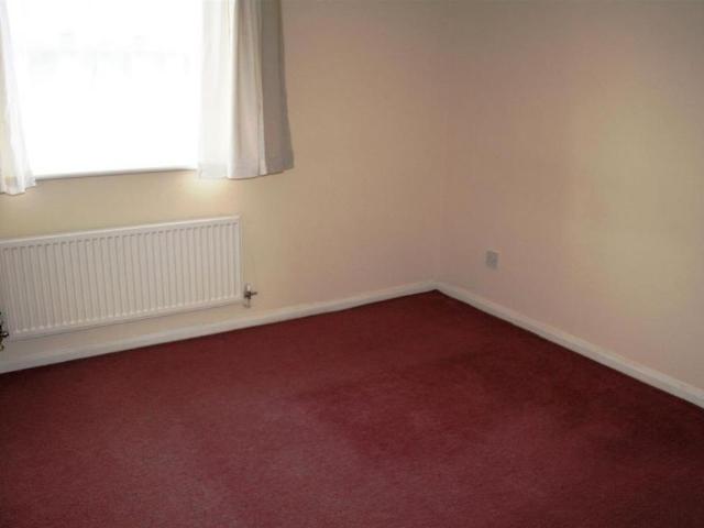 2 bedroom end of terrace house to rent