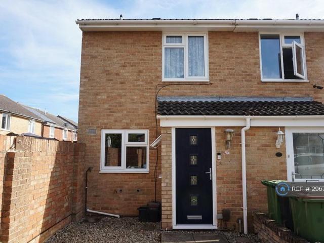 2 bedroom end of terrace house to rent