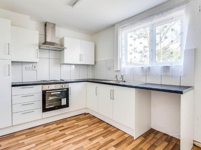 2 bedroom end of terrace house to rent