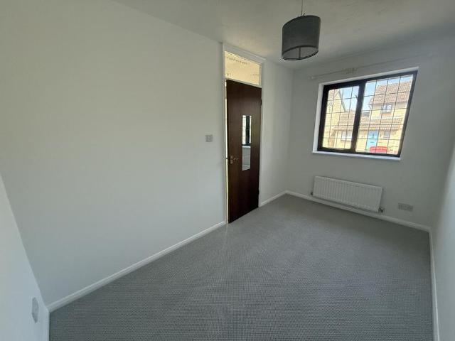 2 bedroom end of terrace house to rent