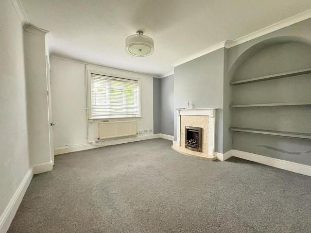 2 bedroom end of terrace house to rent