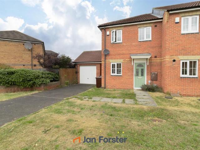 2 bedroom end of terrace house to rent
