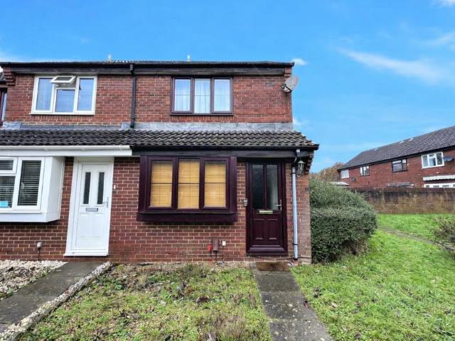 2 bedroom end of terrace house to rent