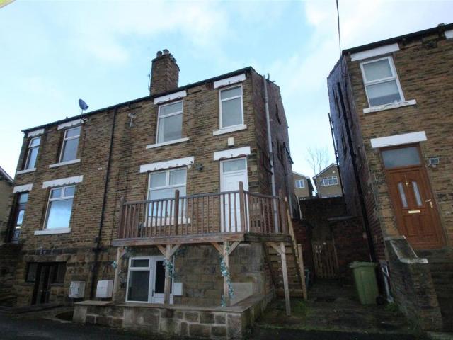 2 bedroom end of terrace house to rent