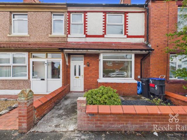 2 bedroom end of terrace house to rent
