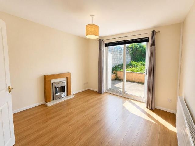 2 bedroom end of terrace house to rent
