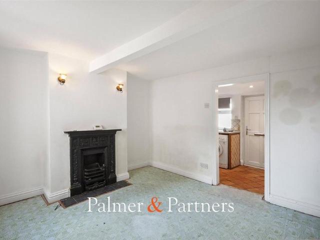 2 bedroom end of terrace house to rent