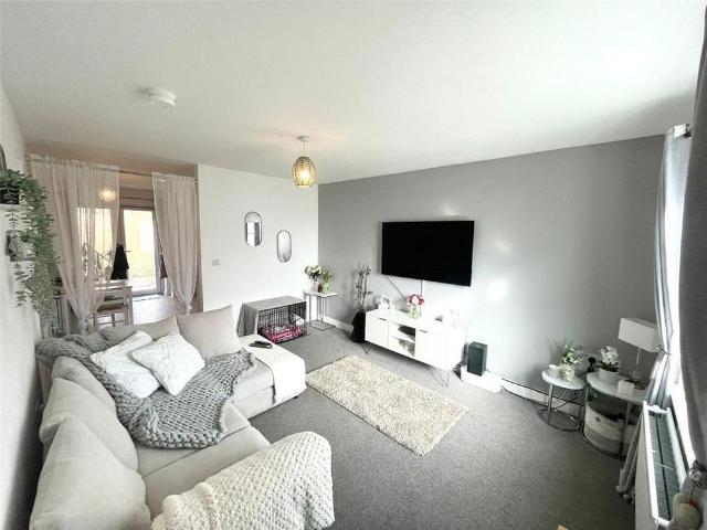 2 bedroom end of terrace house to rent