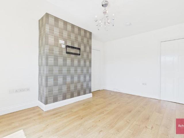 2 bedroom end of terrace house to rent