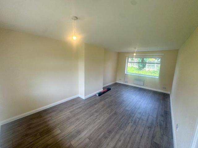 2 bedroom end of terrace house to rent