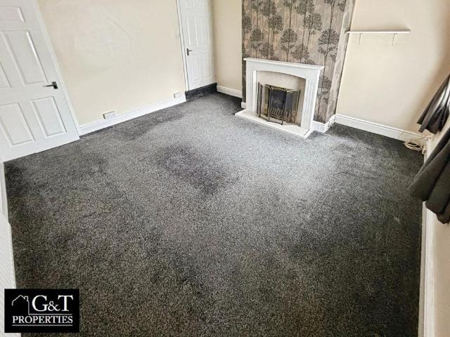 2 bedroom end of terrace house to rent