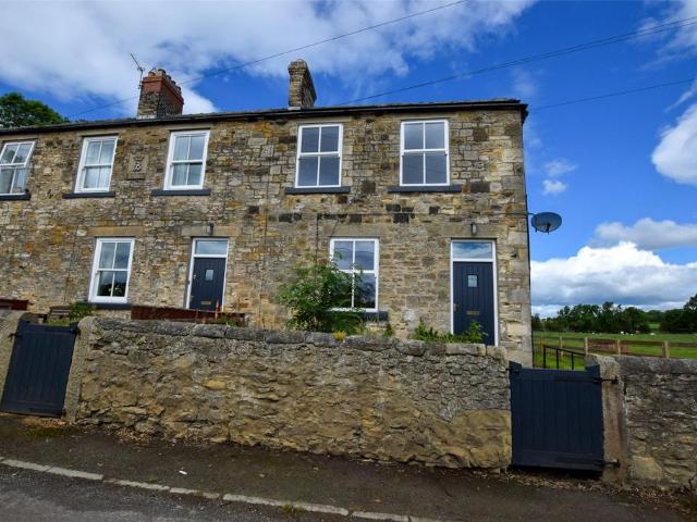 2 bedroom end of terrace house to rent