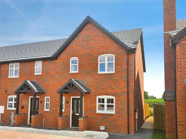 2 bedroom end of terrace house to rent