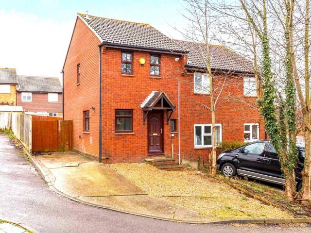 2 bedroom end of terrace house to rent