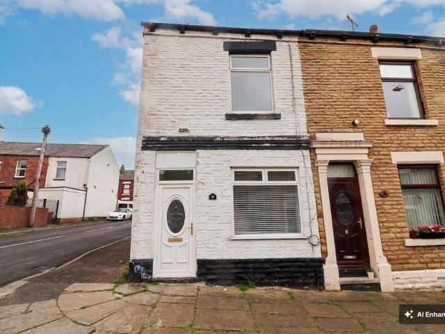 2 bedroom end of terrace house to rent