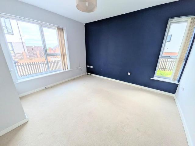 2 bedroom end of terrace house to rent