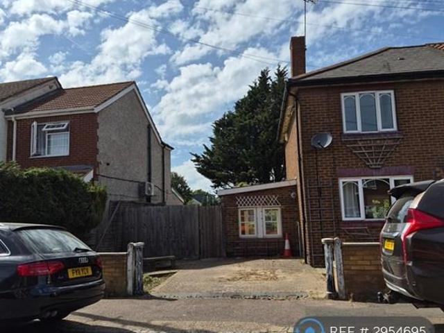 2 bedroom end of terrace house to rent