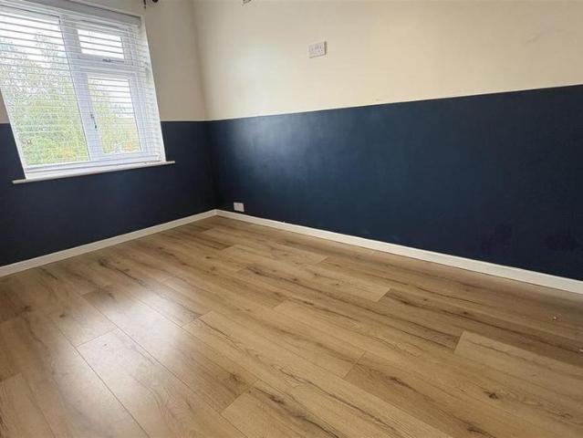 2 bedroom end of terrace house to rent