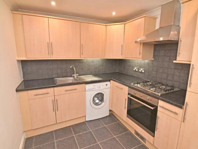 2 bedroom end of terrace house to rent
