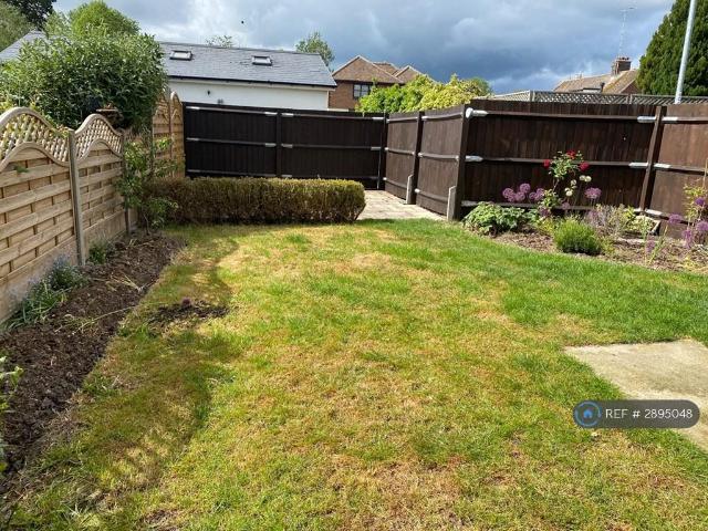 2 bedroom end of terrace house to rent