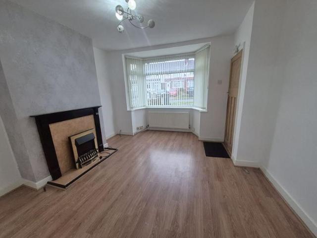 2 bedroom end of terrace house to rent
