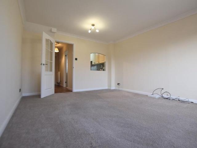 2 bedroom end of terrace house to rent