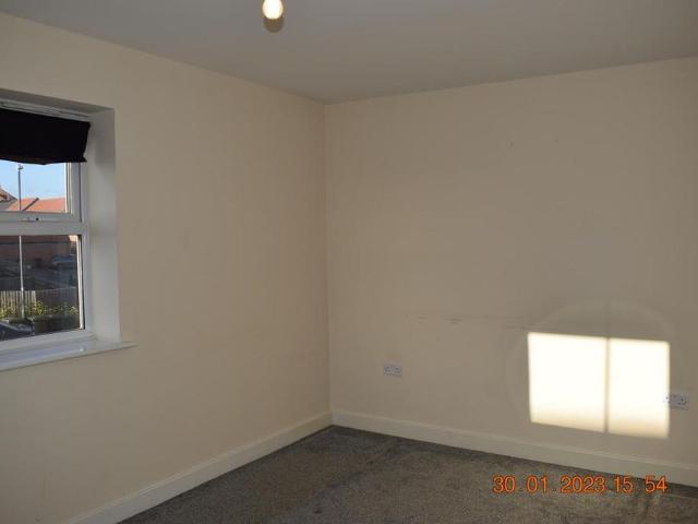 2 bedroom end of terrace house to rent