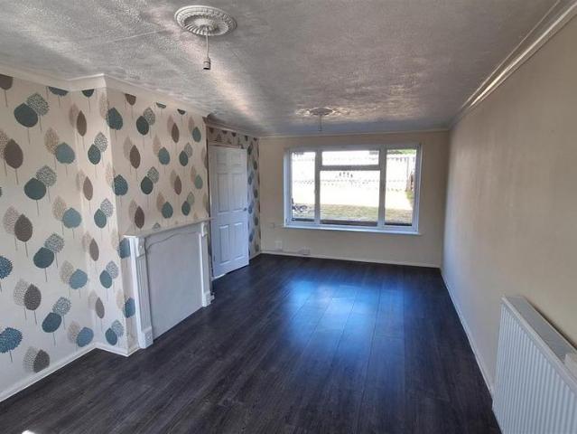 2 bedroom end of terrace house to rent