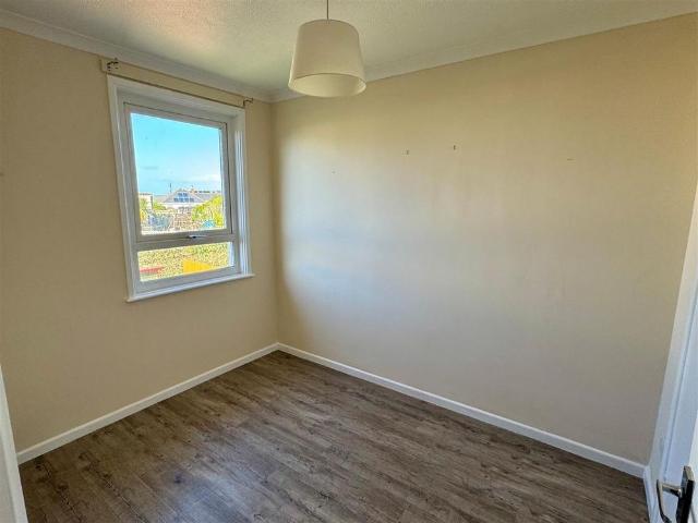 2 bedroom end of terrace house to rent