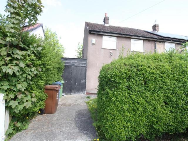 2 bedroom end of terrace house to rent