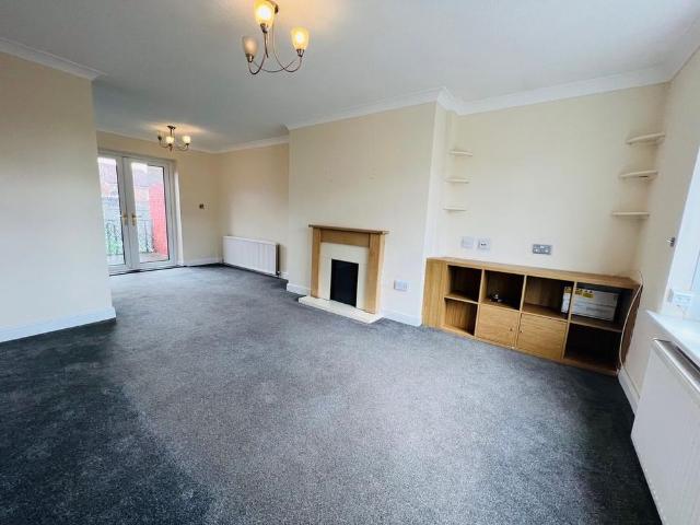 2 bedroom end of terrace house to rent