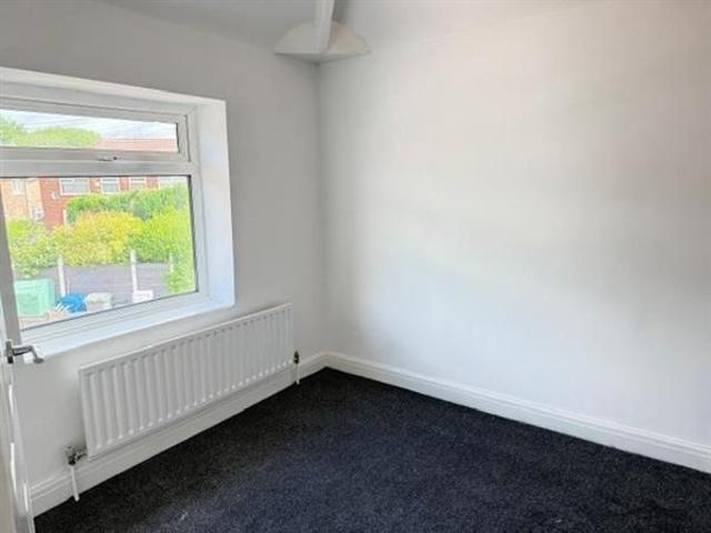 2 bedroom end of terrace house to rent