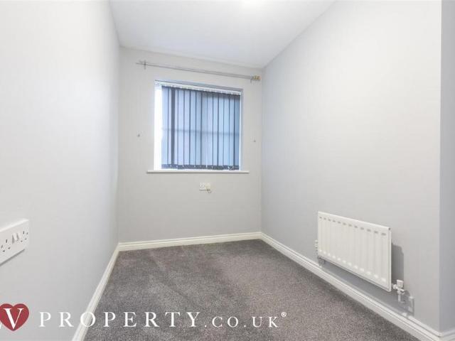 2 bedroom end of terrace house to rent