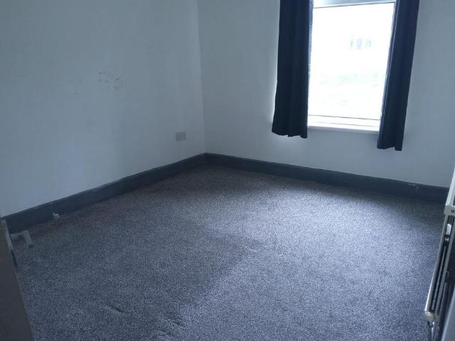 2 bedroom end of terrace house to rent