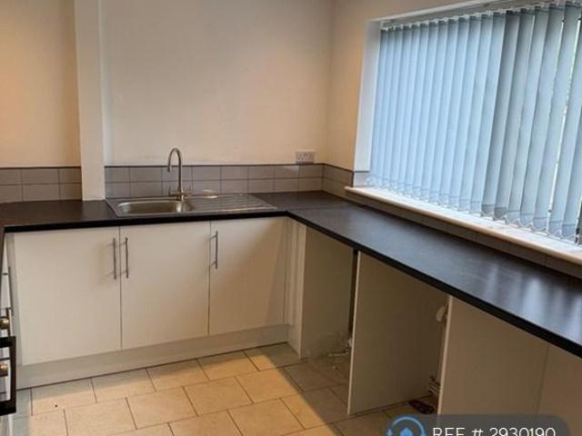 2 bedroom end of terrace house to rent
