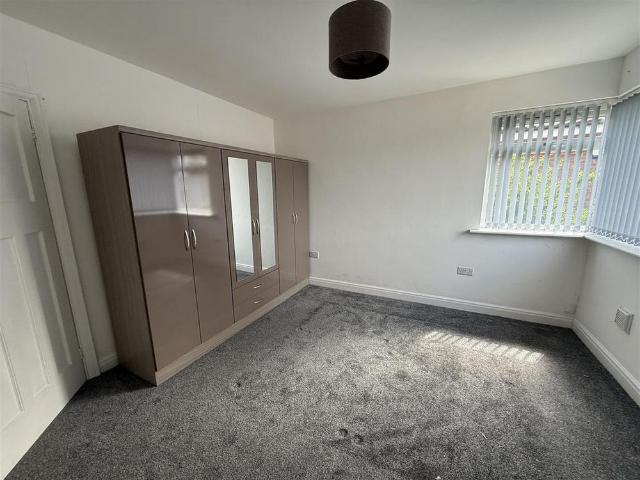 2 bedroom end of terrace house to rent