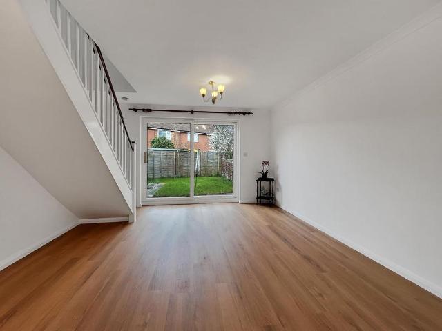 2 bedroom end of terrace house to rent