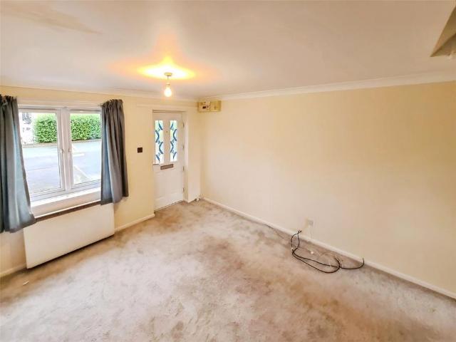 2 bedroom end of terrace house to rent