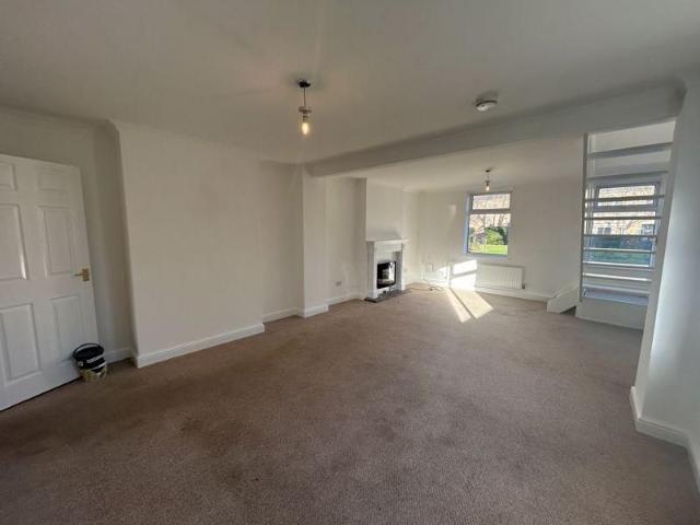 2 bedroom end of terrace house to rent