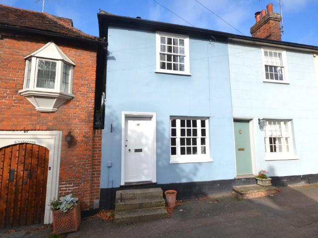 2 bedroom end of terrace house to rent