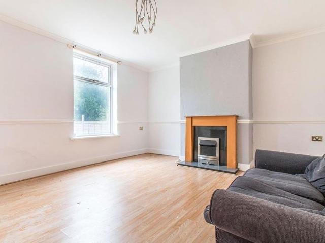 2 bedroom end of terrace house to rent