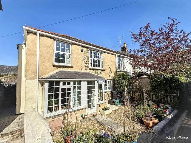2 bedroom end of terrace house to rent