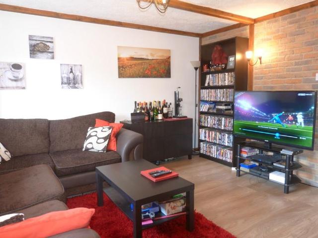 2 bedroom end of terrace house to rent