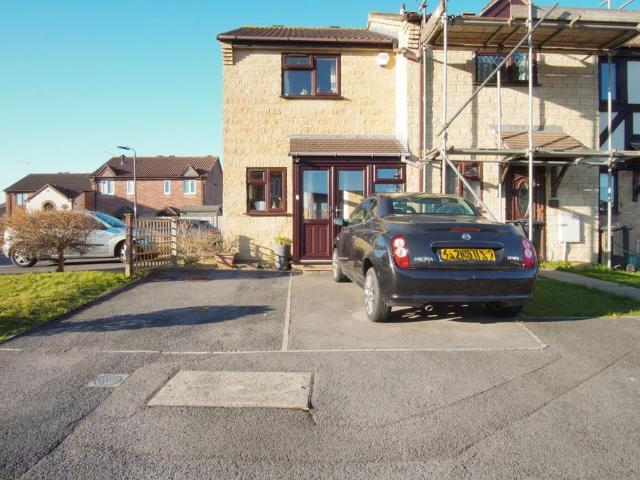 2 bedroom end of terrace house to rent