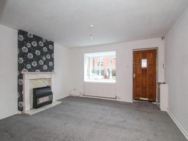 2 bedroom end of terrace house to rent