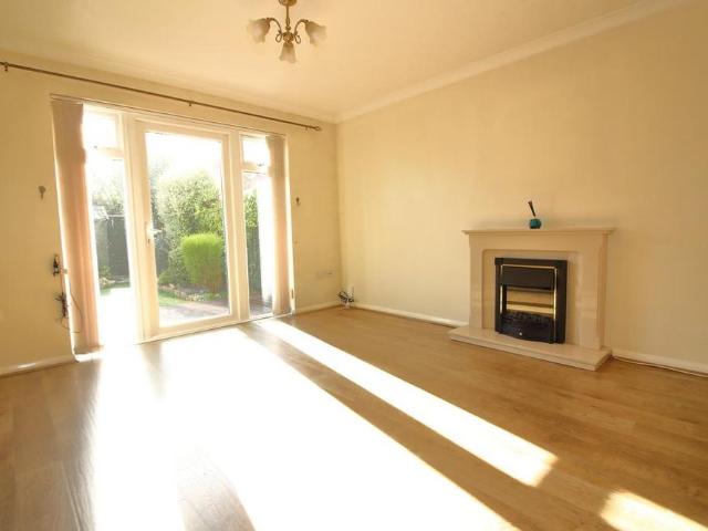 2 bedroom end of terrace house to rent